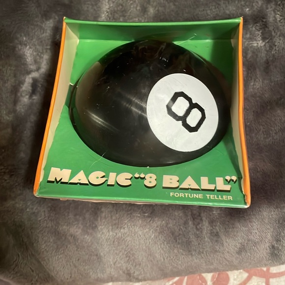 alabe | Games | 974 Magic 8 Ball In Original Box Yes Or No Questions ...